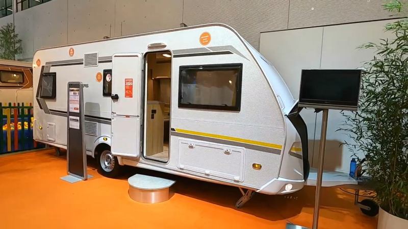 2020款拖挂式房车,两室一厅一卫,车内布局超完美,家用旅行神车