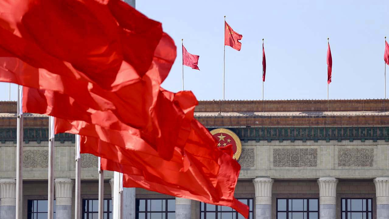 新中国的“前30年”:高山低头河水让路,新中国旧貌换新颜