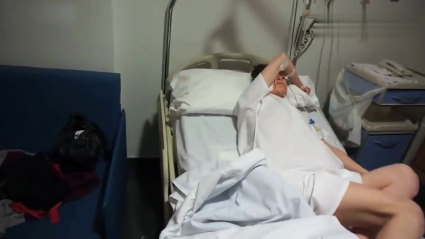 真实记录产房里痛苦的分娩前奏,妈妈难受的样子真让人心疼!