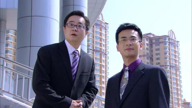 主管自作聪明,让员工们出门迎接领导,不料领导一来直接将他辞退