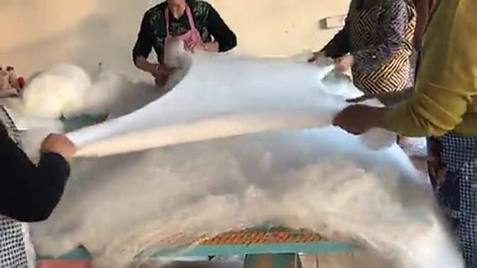 蚕茧怎么抽丝,机器丝绵片拉蚕丝被