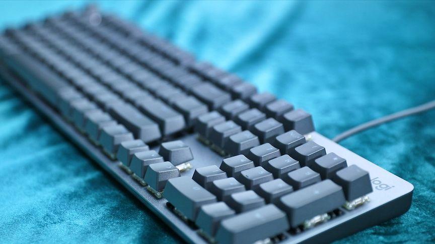 罗技K845机械背光键盘