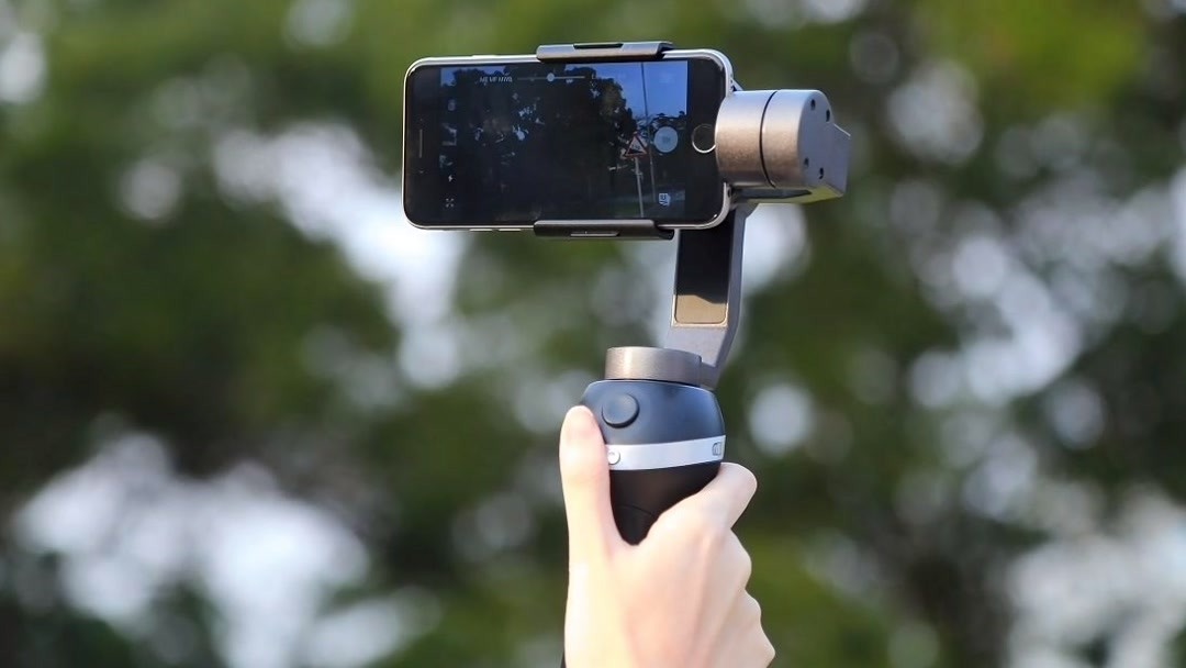 手机稳定器大疆OSMO Mobile2奋力追赶智云Smooth4,谁更胜一筹?