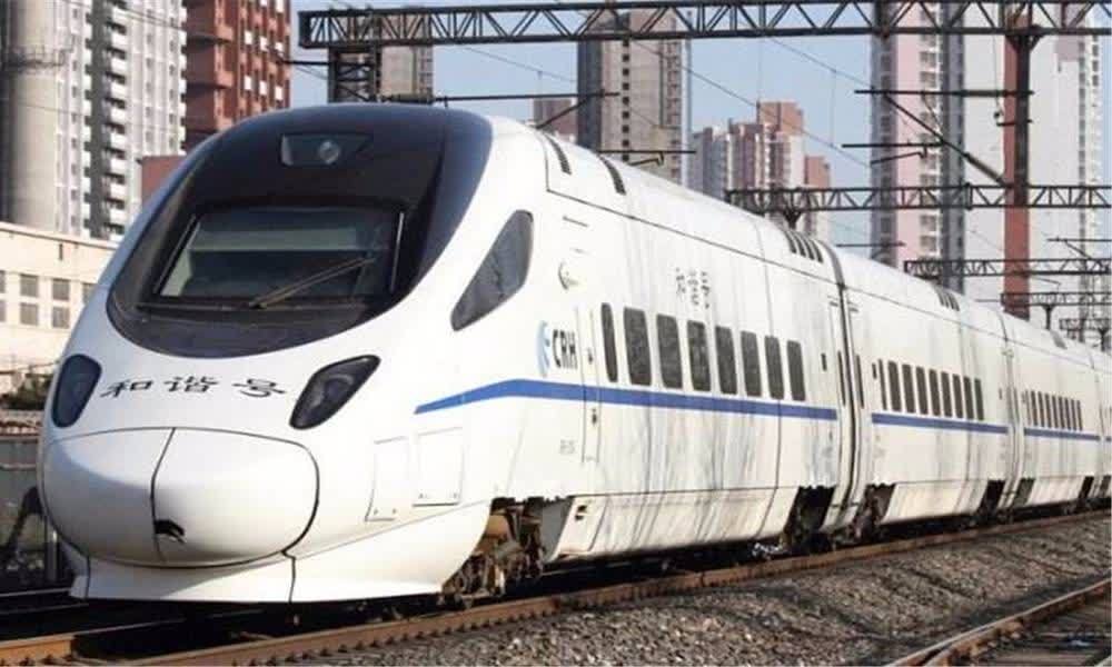 火车可以深夜出行,为什么高铁不可以?分析后你就明白了