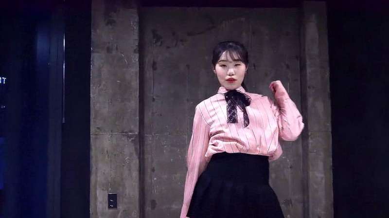现代舞独舞《Remember Me》,简单易学的流行舞蹈,一起来看吧!
