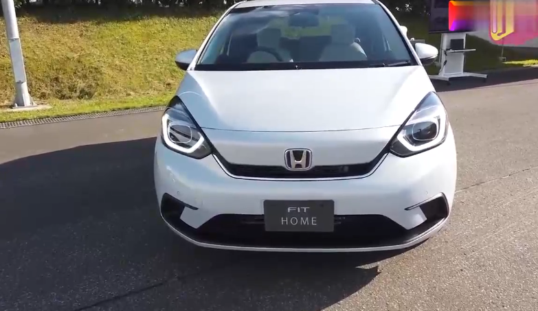 2020款本田飞度全方位展示,坐进车内了解空间后,等不等做个参考