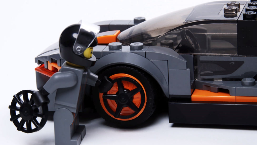 【定格动画】驾驶乐高迈凯伦塞纳跑车进行风洞测试