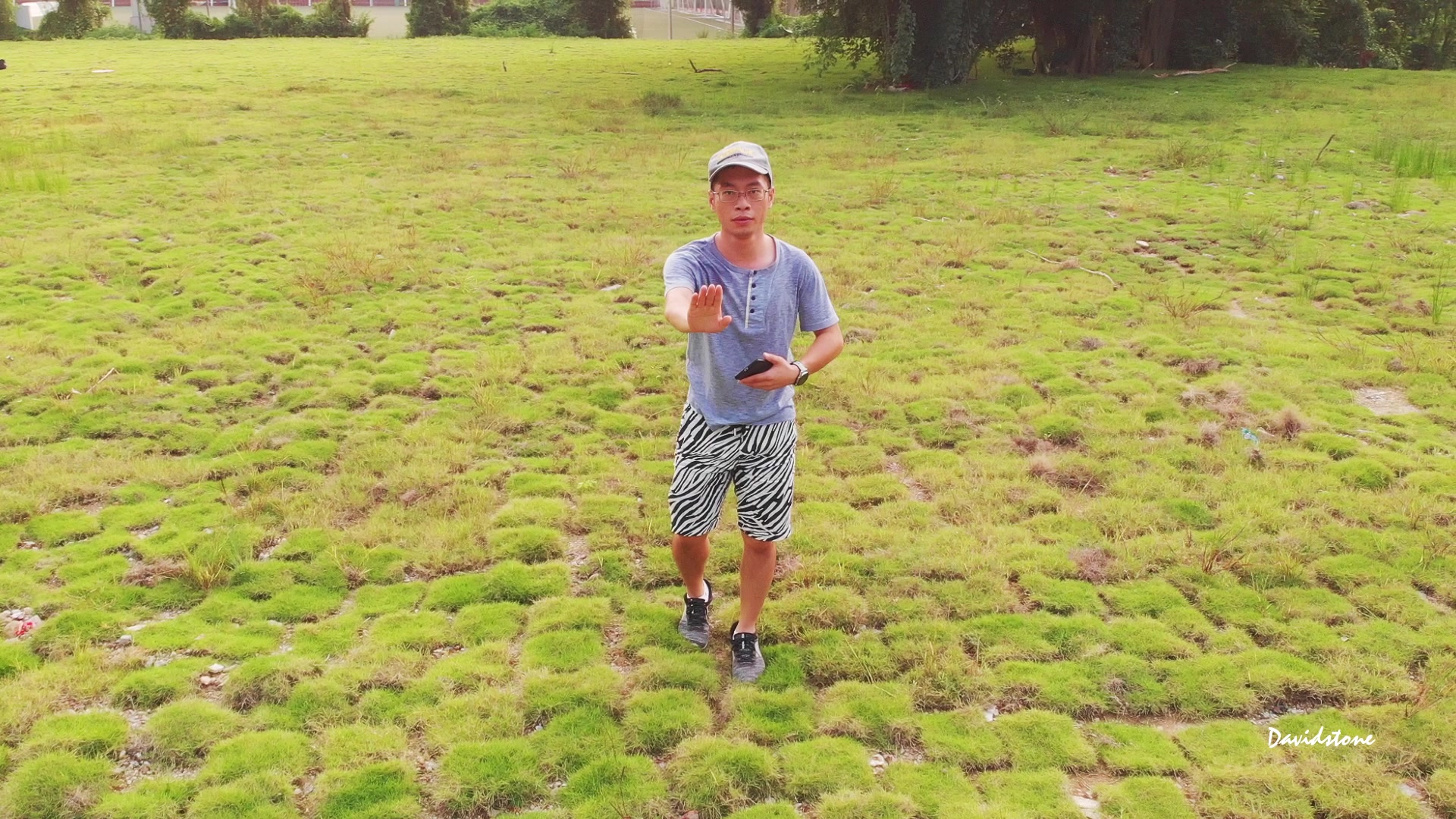 去年九月飞在绿草坪——DJI Mavic Air智能飞行模式使用技巧(跟随、...