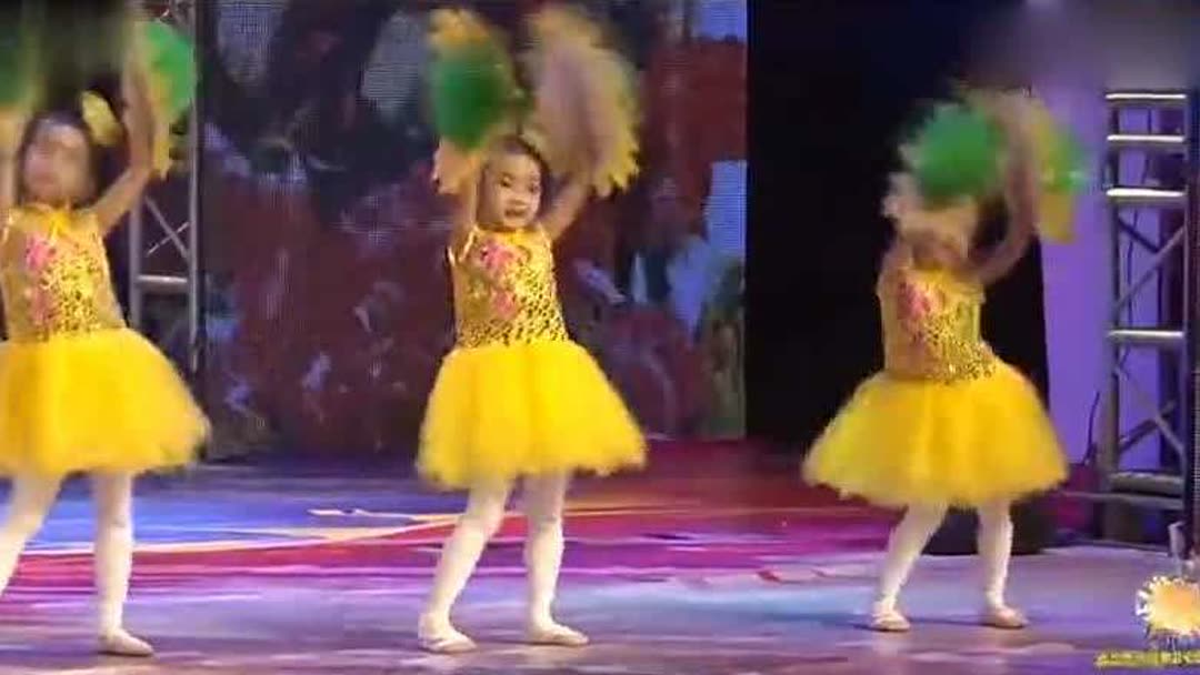 儿童舞蹈《祖国的花朵》抖音热门歌曲节目-幼儿园六一舞蹈节目!