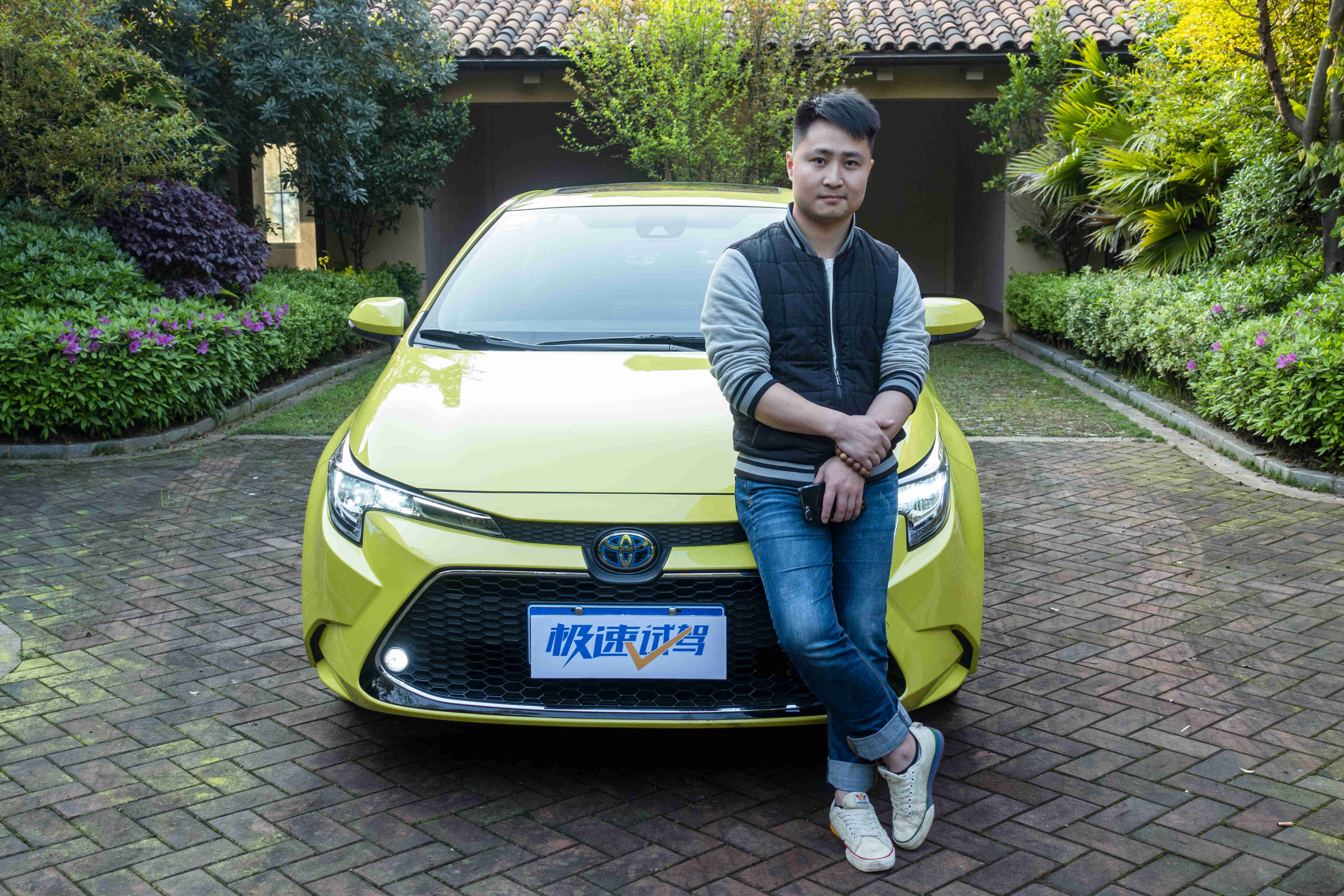 试驾完丰田雷凌双擎版之后,油耗给了我很大的惊吓!