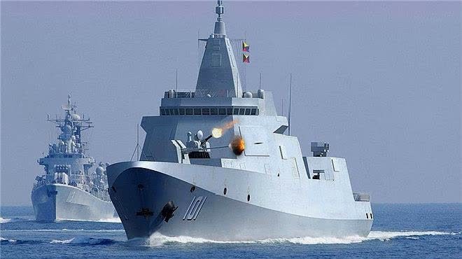 中国首艘055大驱正式服役,112单元垂发引人瞩目,俄专家犀利揭秘