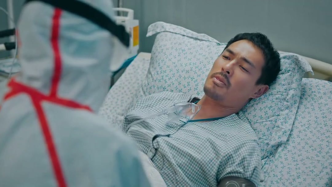 《一起深呼吸》李天成摘下氧气面罩 不停的咳嗽