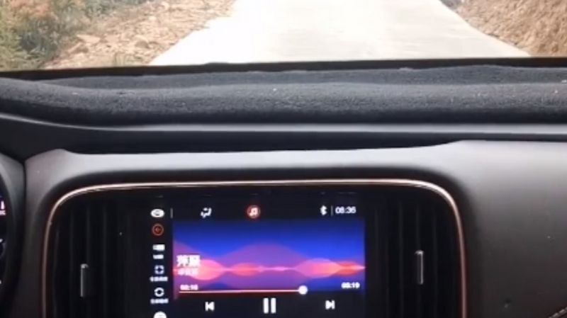 自动挡坡道起步,如何防止溜车?听听教练的讲解