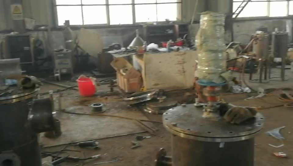 全自动滤水器组装中,全自动反冲洗式滤水器生产现场,工业电动滤水器...