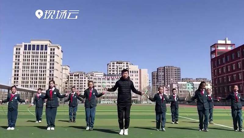 舞蹈+跳绳!这所小学的花样跳绳“点燃”课间操