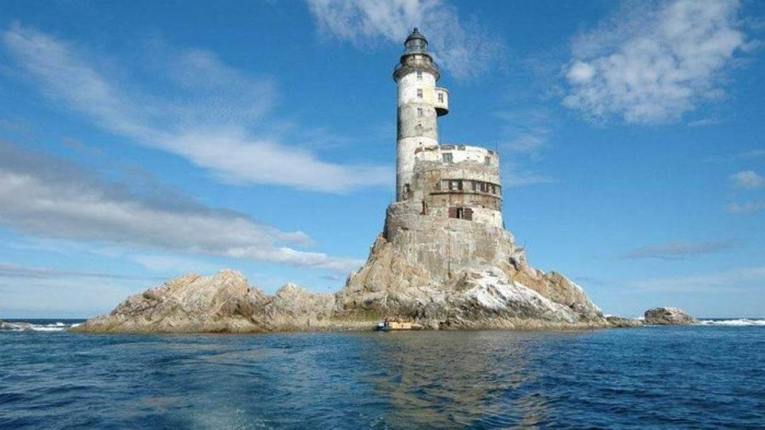 大家都认识灯塔，但是你们知道灯塔的作用吗？知道守护者的辛苦吗