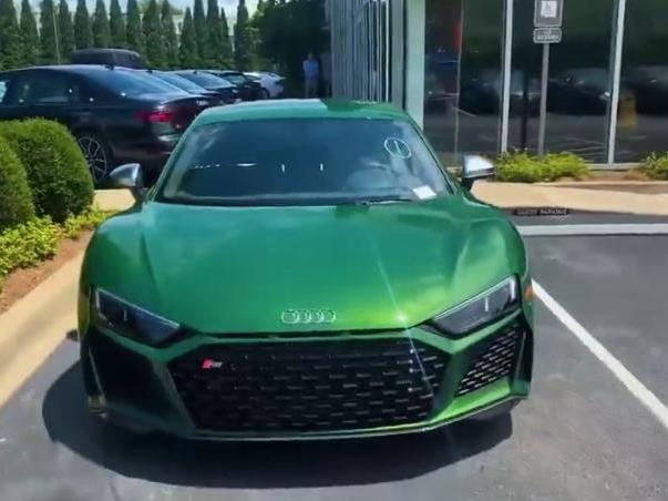 这辆绿巨人肤色的车车大家喜欢吗?