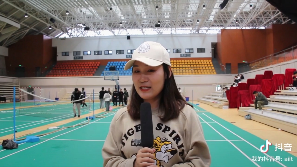 大家期待已久的运动会采访视频来啦