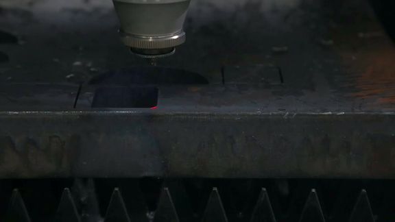 中国智造!50mm碳钢切割引领激光切割新标准。