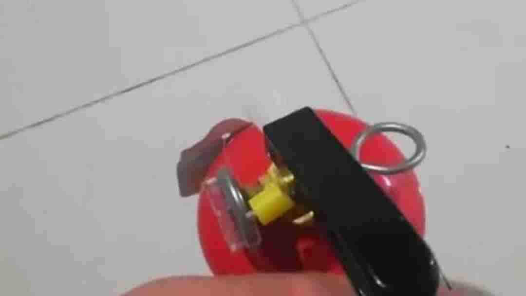易消教育:如何使用灭火器?
