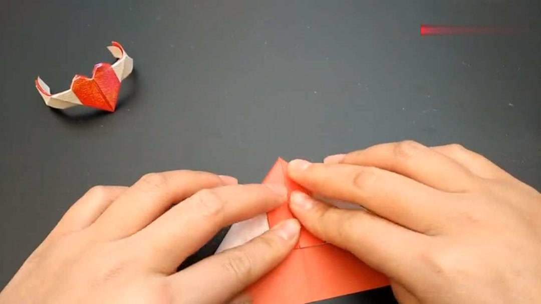 漂亮的爱心戒指折纸,做法很简单,学会送喜欢的人当作小惊喜