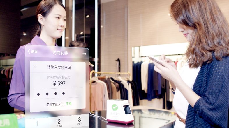 很炫,超先进!外国留学生惊叹新潮的中国手机支付