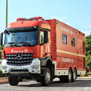 重型消防队队长梁凌云 