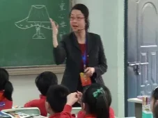 浙美版美术三年级下册2台灯造型设计-王薪老师(配课件教案)