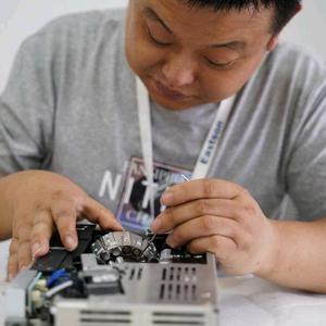 JUKI小彭 