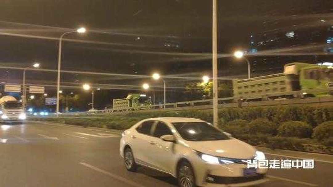 凌晨12点以后,北京是这群男人的天下,北京的夜生活离不开他们