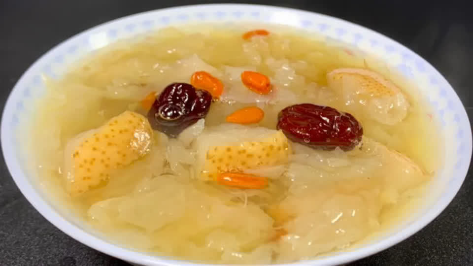 冰糖雪梨的做法看似简单,其实也有不少讲究