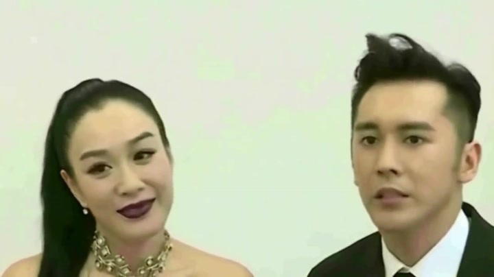 钟丽缇怀第四胎?和张伦硕开古装生日趴,跳舞时不时看向肚子