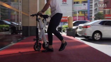 折叠电动车户外广告