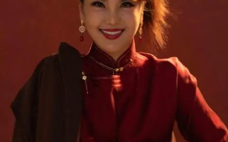 模仿,乌兰图雅《送你一首吉祥的歌》,好几天没更雅雅子了,想雅雅了