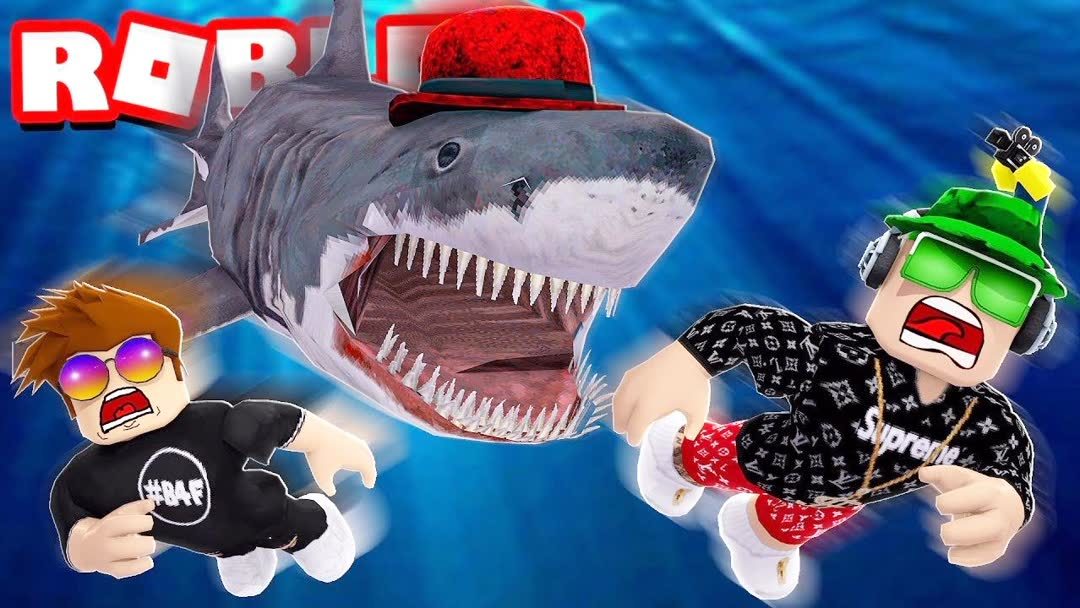 面面解说Roblox大白鲨模拟器!我的船被鲨鱼咬上了天变成了飞机?