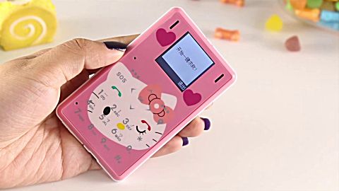 儿童定位手机凯蒂猫男女学生可爱卡通超薄超小迷你低辐射卡片手机