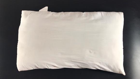 旧枕头我再也不扔了,简单改造成家居实用物,家人用了都夸好