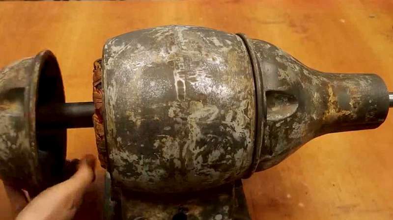 这操作太牛了!老外翻新砂轮机,感觉比想象中的复杂多了