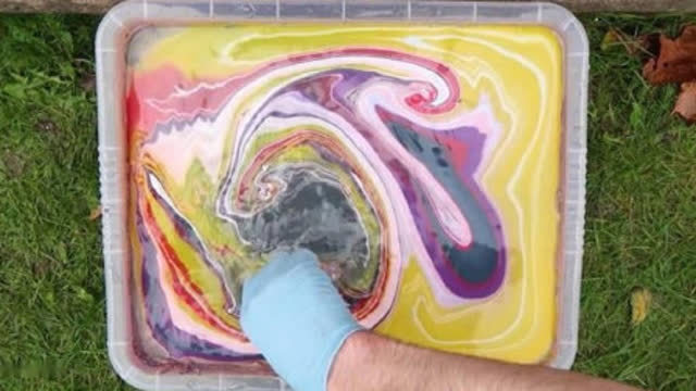 鞋子上面的水印是怎么制作的呢?大神硬核操作,看着好简单呀