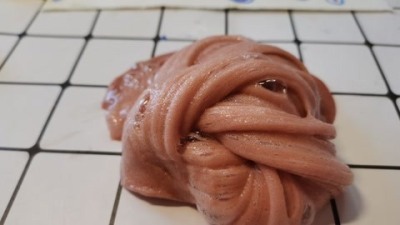 用洗衣液、洗洁精和牙膏做起泡胶,无硼砂,好玩不粘手,值得收藏
