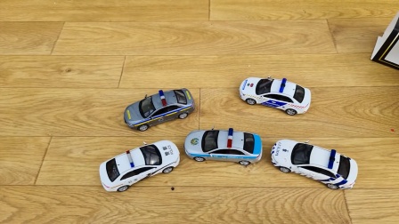 汽车模型!这次的模型车里有很多不同国家的警车 我们来看看吧