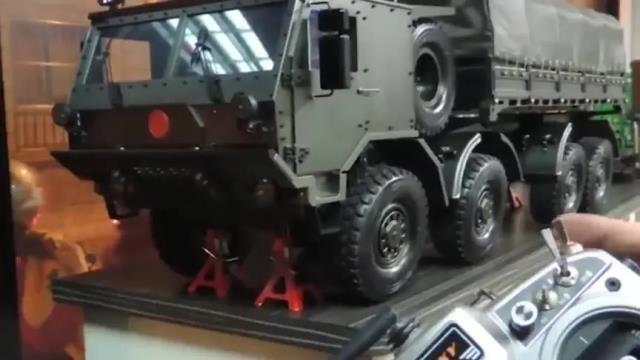 价值15000元的卡车模型,按下启动键后才知道为啥这么贵