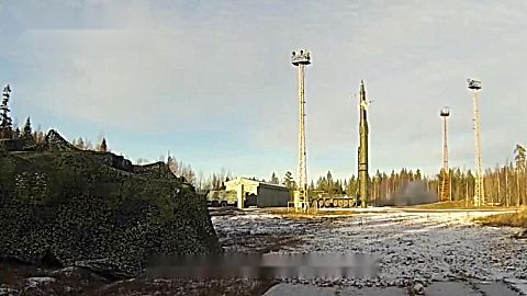 世界最强导弹有多厉害?美国人称它为:疯子,可随意转弯无法拦截