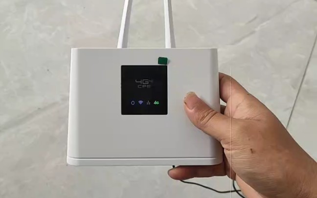 ...于是观望了很久,入手了这个无线路由器随身WiFi,五个人使用也不卡 ...