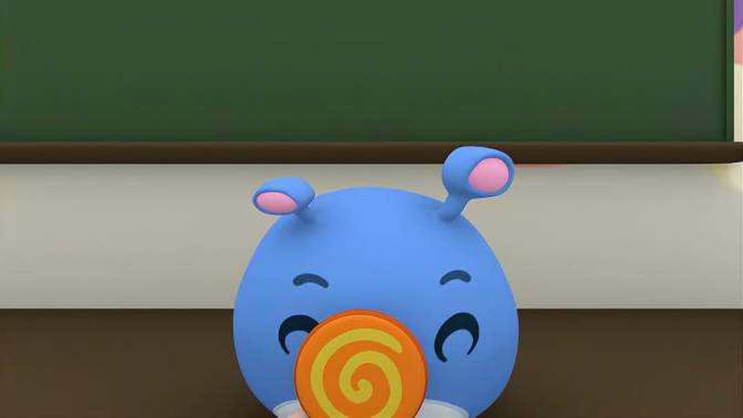 乐比悠悠:劳动节大家打扫了教室,老师给同学们发礼物