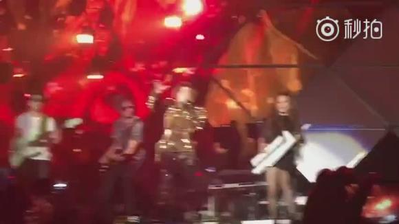 不管你信不信我反正被薛之谦的现场LIVE听酥了!