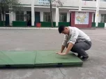 很简单的一个体育技巧,三岁小孩都能轻易学会:前滚翻教学视频