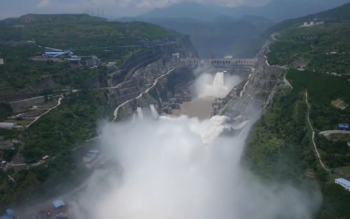 中国建世界最大规模水电站 发电量相当于北京全年用电量2/3
