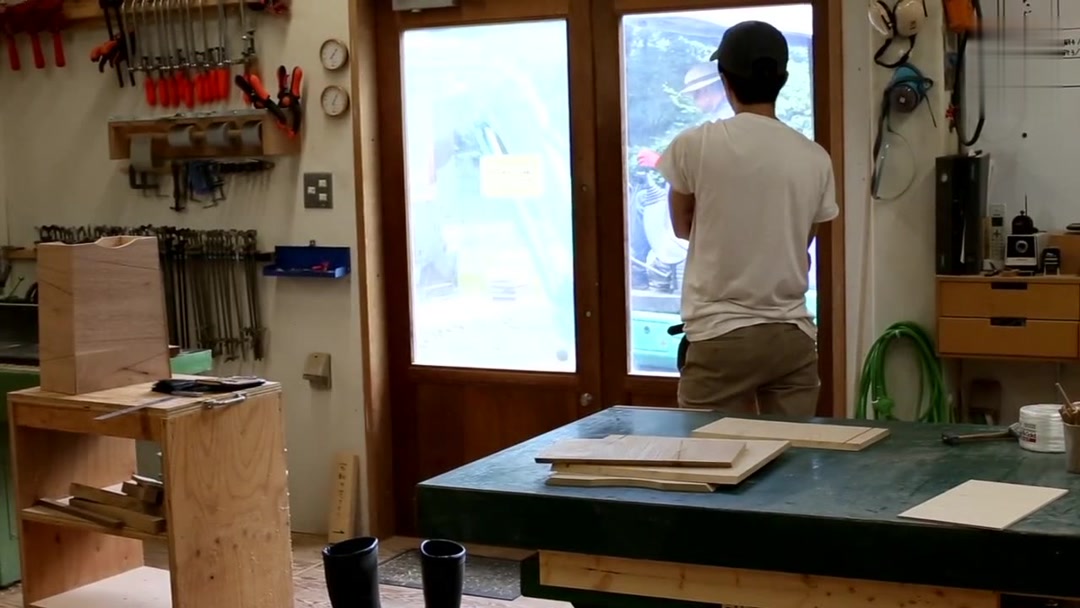 虽然只是平凡的垃圾桶制作-用它的人都是非富即贵