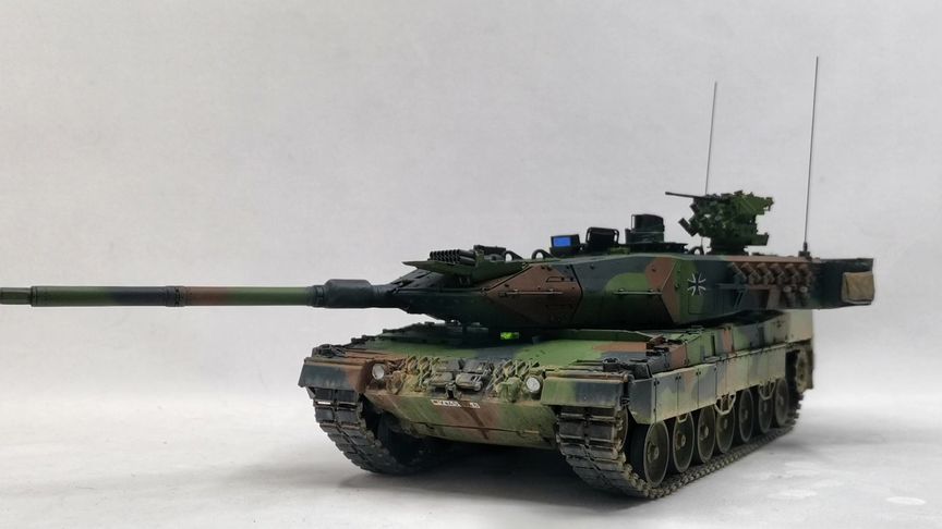 豹2A7坦克模型1/35成品展示#模型制作 #拼装模型 #军模
